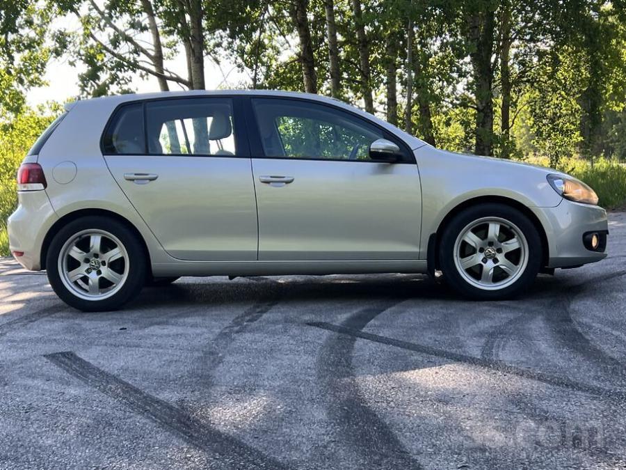 Pelēks Volkswagen Golf 2008 Rīga, ar dzinēja tilpumu 1.40 L un nobraukumu 143 tūkst. km par 5000 €, foto 6 vietnē AUTOMOTO.COM.LV