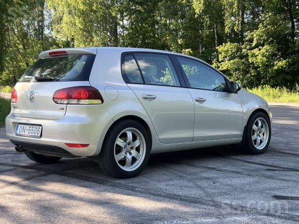 Grey Volkswagen Golf 2008 in Riga, with an engine capacity of 1.40 L and mileage of 143 thousand km for 5000 €, photo 8 on AUTOMOTO.COM.LV