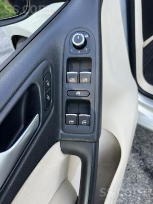 Pelēks Volkswagen Golf 2008 Rīga, ar dzinēja tilpumu 1.40 L un nobraukumu 143 tūkst. km par 5000 €, foto 21 vietnē AUTOMOTO.COM.LV