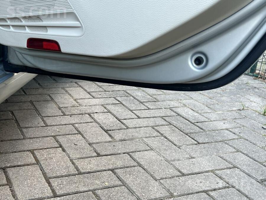 Pelēks Volkswagen Golf 2008 Rīga, ar dzinēja tilpumu 1.40 L un nobraukumu 143 tūkst. km par 5000 €, foto 30 vietnē AUTOMOTO.COM.LV