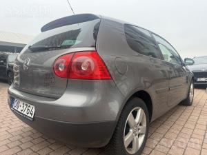 Grey Volkswagen Golf 2008 in Riga, with an engine capacity of 1.40 L and mileage of 0 thousand km for 2500 €, photo 5 on AUTOMOTO.COM.LV