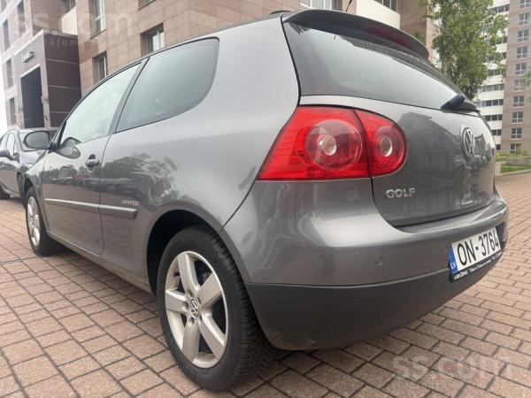 Grey Volkswagen Golf 2008 in Riga, with an engine capacity of 1.40 L and mileage of 0 thousand km for 2500 €, photo 5 on AUTOMOTO.COM.LV