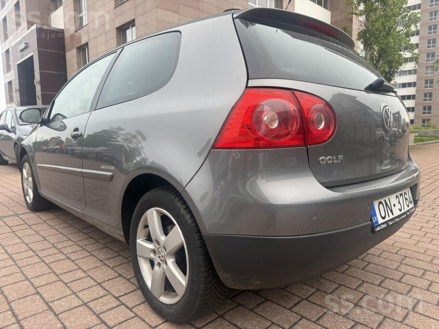 Grey Volkswagen Golf 2008 in Riga, with an engine capacity of 1.40 L and mileage of 0 thousand km for 2500 €, photo 6 on AUTOMOTO.COM.LV