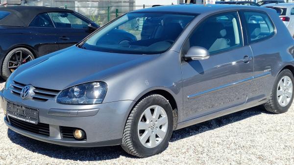 Pelēks Volkswagen Golf 2008 Kretinga, ar dzinēja tilpumu 1.40 L un nobraukumu 235 tūkst. km par 2399 €, foto 9 vietnē AUTOMOTO.COM.LV