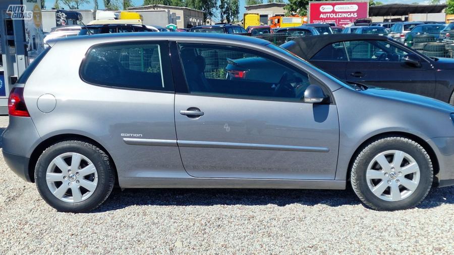 Pelēks Volkswagen Golf 2008 Kretinga, ar dzinēja tilpumu 1.40 L un nobraukumu 235 tūkst. km par 2399 €, foto 5 vietnē AUTOMOTO.COM.LV