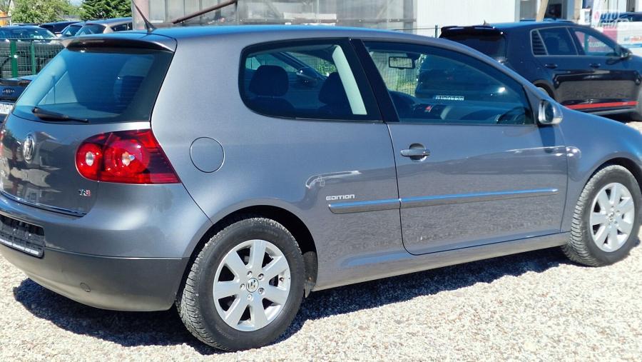 Pelēks Volkswagen Golf 2008 Kretinga, ar dzinēja tilpumu 1.40 L un nobraukumu 235 tūkst. km par 2399 €, foto 6 vietnē AUTOMOTO.COM.LV