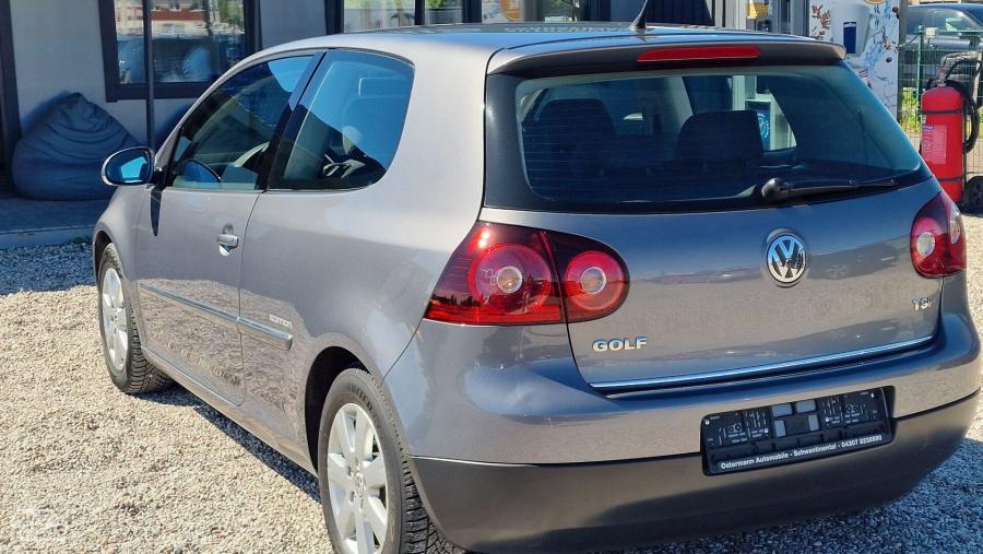 Pelēks Volkswagen Golf 2008 Kretinga, ar dzinēja tilpumu 1.40 L un nobraukumu 235 tūkst. km par 2399 €, foto 8 vietnē AUTOMOTO.COM.LV