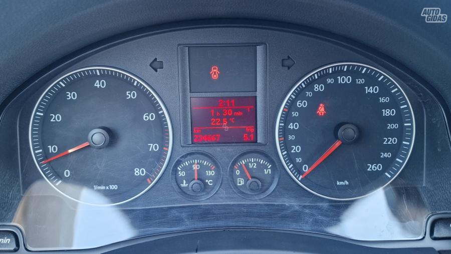 Pelēks Volkswagen Golf 2008 Kretinga, ar dzinēja tilpumu 1.40 L un nobraukumu 235 tūkst. km par 2399 €, foto 13 vietnē AUTOMOTO.COM.LV