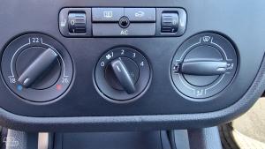 Pelēks Volkswagen Golf 2008 Kretinga, ar dzinēja tilpumu 1.40 L un nobraukumu 235 tūkst. km par 2399 €, foto 15 vietnē AUTOMOTO.COM.LV