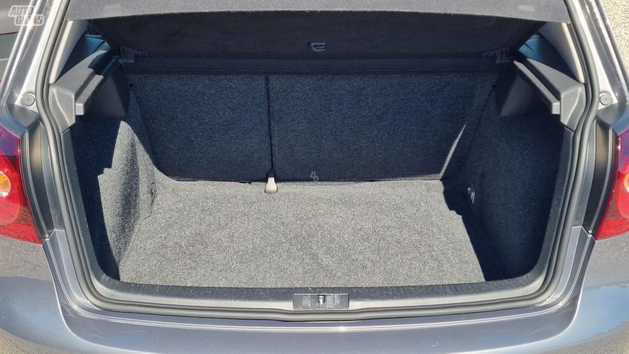 Pelēks Volkswagen Golf 2008 Kretinga, ar dzinēja tilpumu 1.40 L un nobraukumu 235 tūkst. km par 2399 €, foto 20 vietnē AUTOMOTO.COM.LV