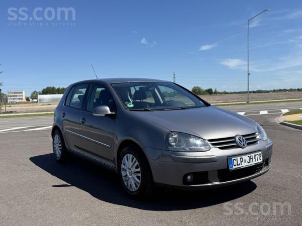 Grey Volkswagen Golf 2008 in Liepaja, with an engine capacity of 1.60 L and mileage of 204 thousand km for 4200 €, photo 3 on AUTOMOTO.COM.LV