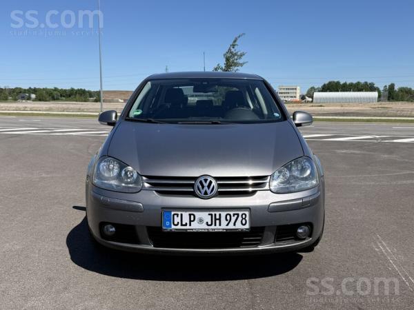Grey Volkswagen Golf 2008 in Liepaja, with an engine capacity of 1.60 L and mileage of 204 thousand km for 4200 €, photo 7 on AUTOMOTO.COM.LV