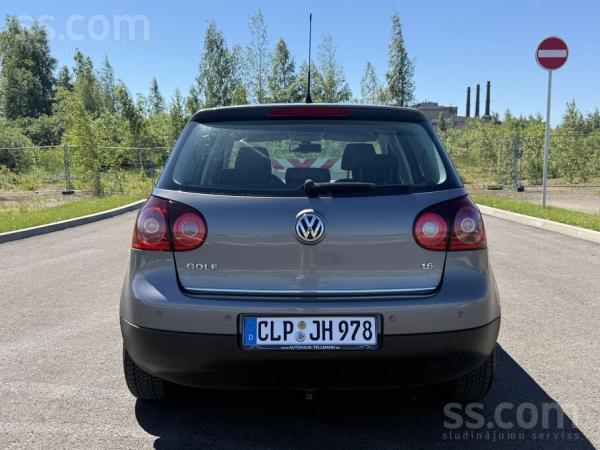 Grey Volkswagen Golf 2008 in Liepaja, with an engine capacity of 1.60 L and mileage of 204 thousand km for 4200 €, photo 8 on AUTOMOTO.COM.LV