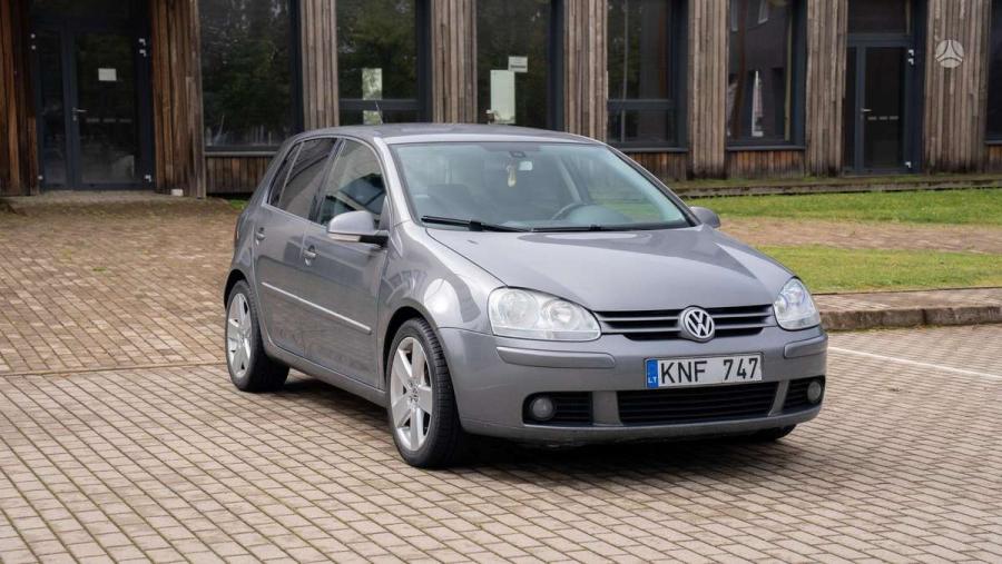 Grey Volkswagen Golf 2008 in Taurage, with an engine capacity of 1.90 L and mileage of 340 thousand km for 2499 €, photo 1 on AUTOMOTO.COM.LV