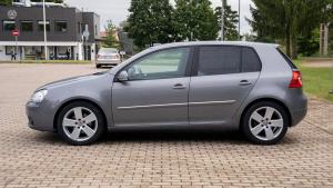 Grey Volkswagen Golf 2008 in Taurage, with an engine capacity of 1.90 L and mileage of 340 thousand km for 2499 €, photo 5 on AUTOMOTO.COM.LV