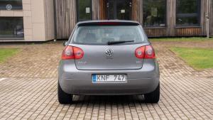 Grey Volkswagen Golf 2008 in Taurage, with an engine capacity of 1.90 L and mileage of 340 thousand km for 2499 €, photo 7 on AUTOMOTO.COM.LV