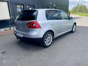 Pelēks Volkswagen Golf 2008 Viļņa, ar dzinēja tilpumu 1.90 L un nobraukumu 320 tūkst. km par 2500 €, foto 4 vietnē AUTOMOTO.COM.LV