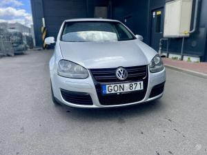 Pelēks Volkswagen Golf 2008 Viļņa, ar dzinēja tilpumu 1.90 L un nobraukumu 320 tūkst. km par 2500 €, foto 11 vietnē AUTOMOTO.COM.LV