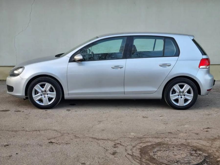 Pelēks Volkswagen Golf 2008 Ogre, ar dzinēja tilpumu 2.00 L un nobraukumu 224 tūkst. km par 4950 €, foto 6 vietnē AUTOMOTO.COM.LV