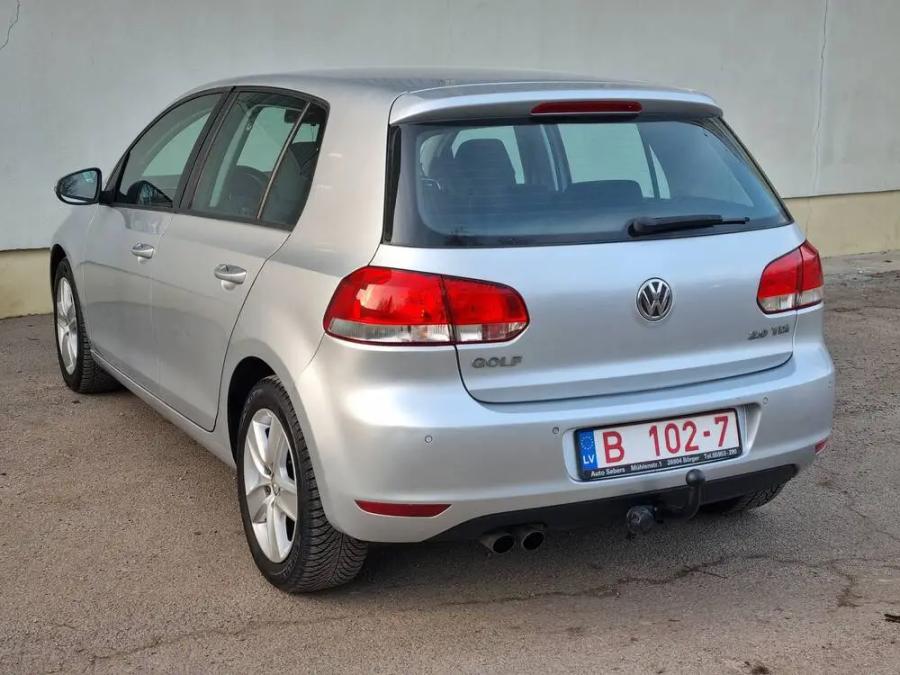 Pelēks Volkswagen Golf 2008 Ogre, ar dzinēja tilpumu 2.00 L un nobraukumu 224 tūkst. km par 4950 €, foto 7 vietnē AUTOMOTO.COM.LV