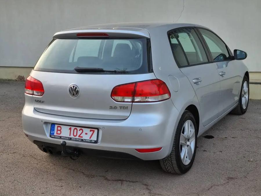 Pelēks Volkswagen Golf 2008 Ogre, ar dzinēja tilpumu 2.00 L un nobraukumu 224 tūkst. km par 4950 €, foto 9 vietnē AUTOMOTO.COM.LV