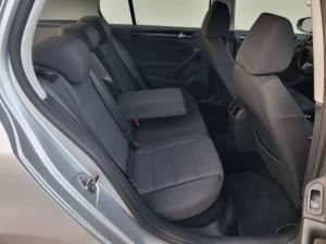 Pelēks Volkswagen Golf 2008 Ogre, ar dzinēja tilpumu 2.00 L un nobraukumu 224 tūkst. km par 4950 €, foto 12 vietnē AUTOMOTO.COM.LV