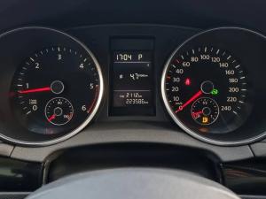 Pelēks Volkswagen Golf 2008 Ogre, ar dzinēja tilpumu 2.00 L un nobraukumu 224 tūkst. km par 4950 €, foto 17 vietnē AUTOMOTO.COM.LV