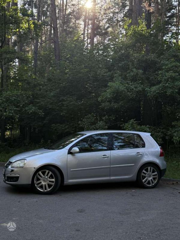 Pelēks Volkswagen Golf 2008 Kauņa, ar dzinēja tilpumu 1.97 L un nobraukumu 287 tūkst. km par 1199 €, foto 3 vietnē AUTOMOTO.COM.LV