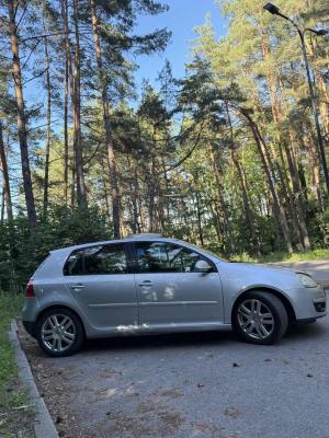 Pelēks Volkswagen Golf 2008 Kauņa, ar dzinēja tilpumu 1.97 L un nobraukumu 287 tūkst. km par 1199 €, foto 5 vietnē AUTOMOTO.COM.LV