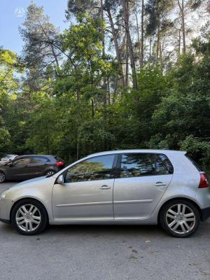 Pelēks Volkswagen Golf 2008 Kauņa, ar dzinēja tilpumu 1.97 L un nobraukumu 287 tūkst. km par 1199 €, foto 9 vietnē AUTOMOTO.COM.LV