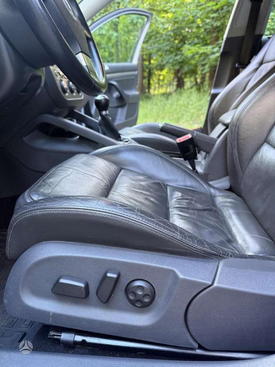 Pelēks Volkswagen Golf 2008 Kauņa, ar dzinēja tilpumu 1.97 L un nobraukumu 287 tūkst. km par 1199 €, foto 15 vietnē AUTOMOTO.COM.LV