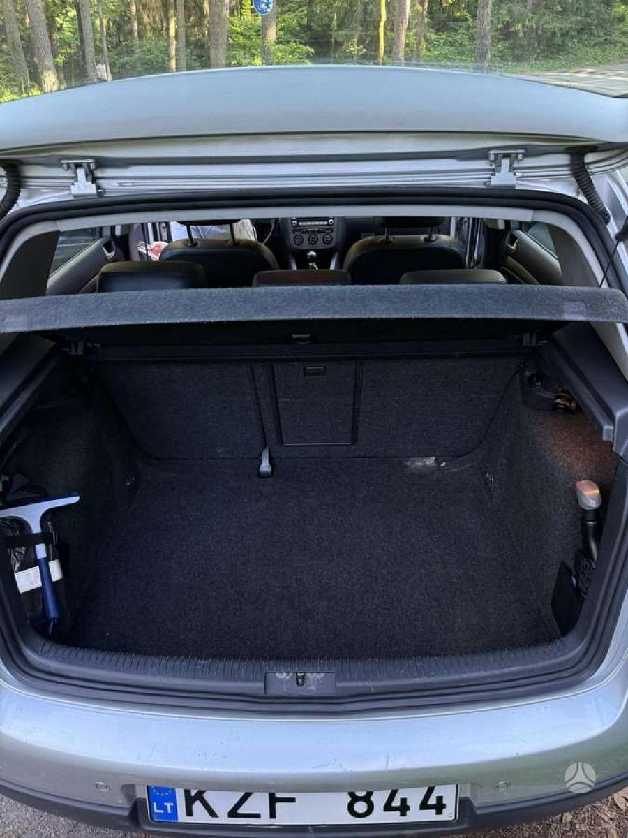 Pelēks Volkswagen Golf 2008 Kauņa, ar dzinēja tilpumu 1.97 L un nobraukumu 287 tūkst. km par 1199 €, foto 18 vietnē AUTOMOTO.COM.LV