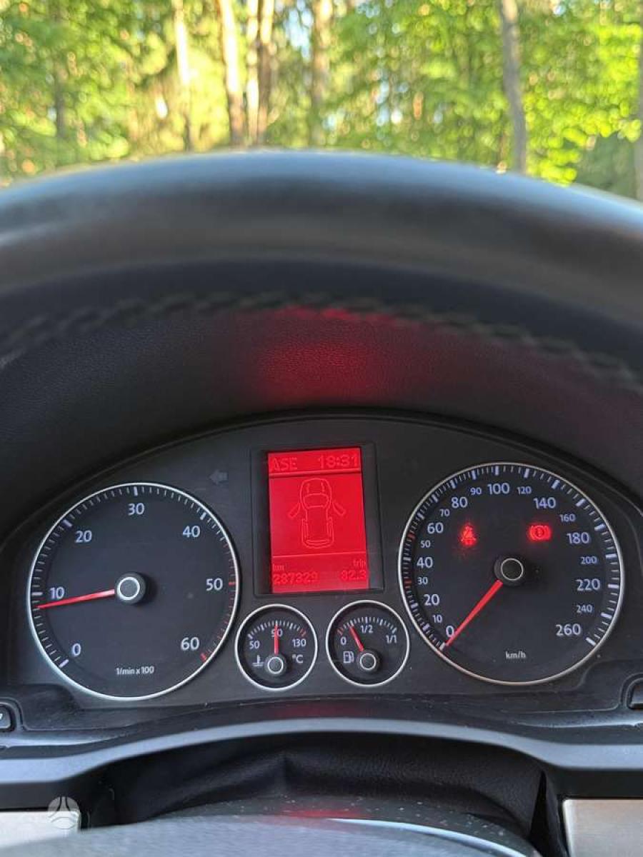 Pelēks Volkswagen Golf 2008 Kauņa, ar dzinēja tilpumu 1.97 L un nobraukumu 287 tūkst. km par 1199 €, foto 20 vietnē AUTOMOTO.COM.LV