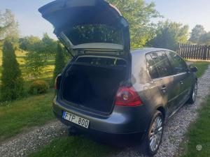 Pelēks Volkswagen Golf 2008 Anykščiai, ar dzinēja tilpumu 1.90 L un nobraukumu 281 tūkst. km par 1950 €, foto 6 vietnē AUTOMOTO.COM.LV