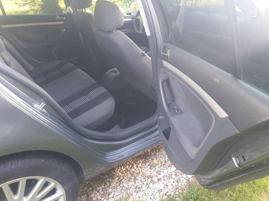 Pelēks Volkswagen Golf 2008 Anykščiai, ar dzinēja tilpumu 1.90 L un nobraukumu 281 tūkst. km par 1950 €, foto 11 vietnē AUTOMOTO.COM.LV