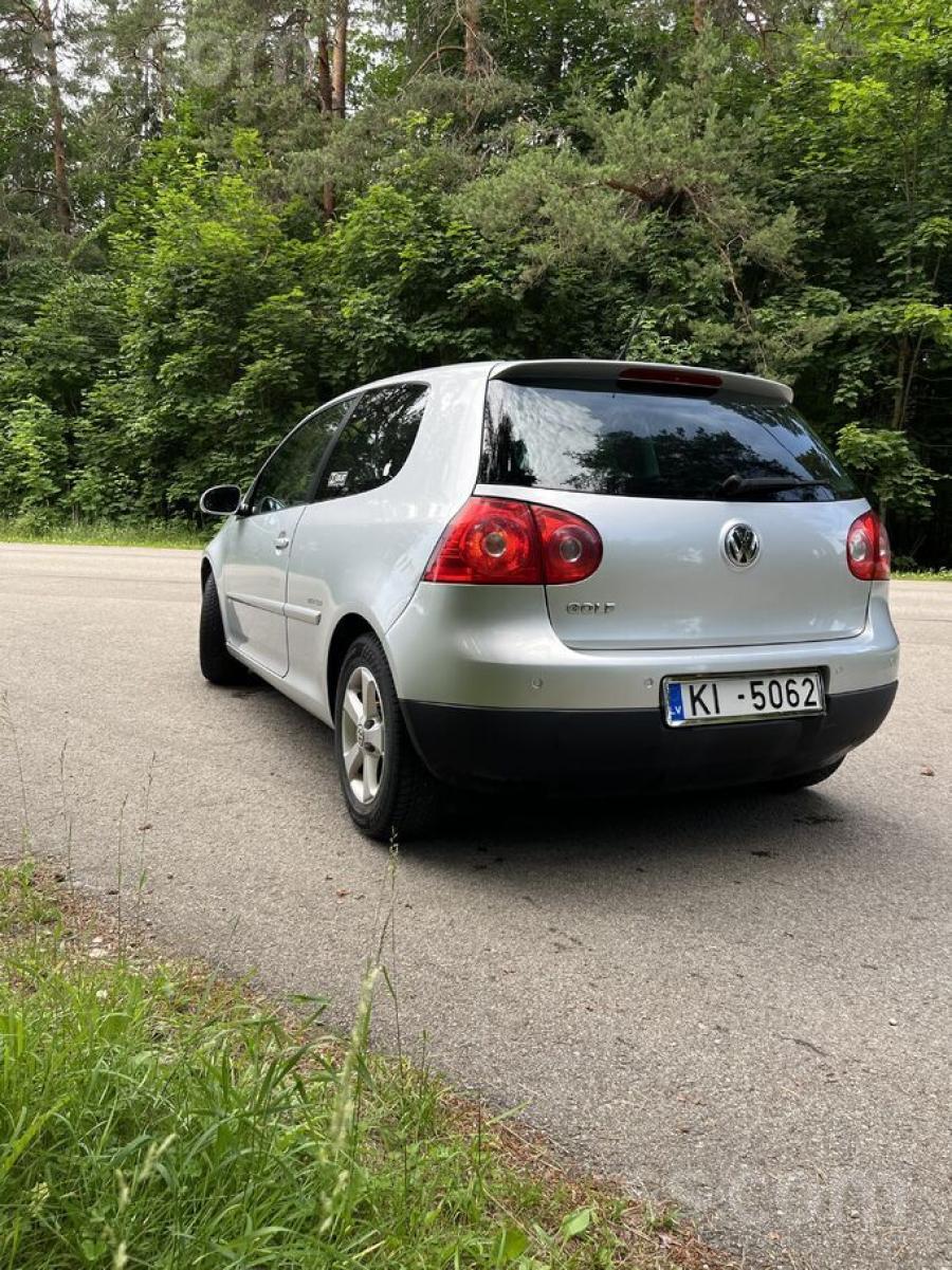 Pelēks Volkswagen Golf 2008 Madona, ar dzinēja tilpumu 1.40 L un nobraukumu 280 tūkst. km par 2200 €, foto 5 vietnē AUTOMOTO.COM.LV