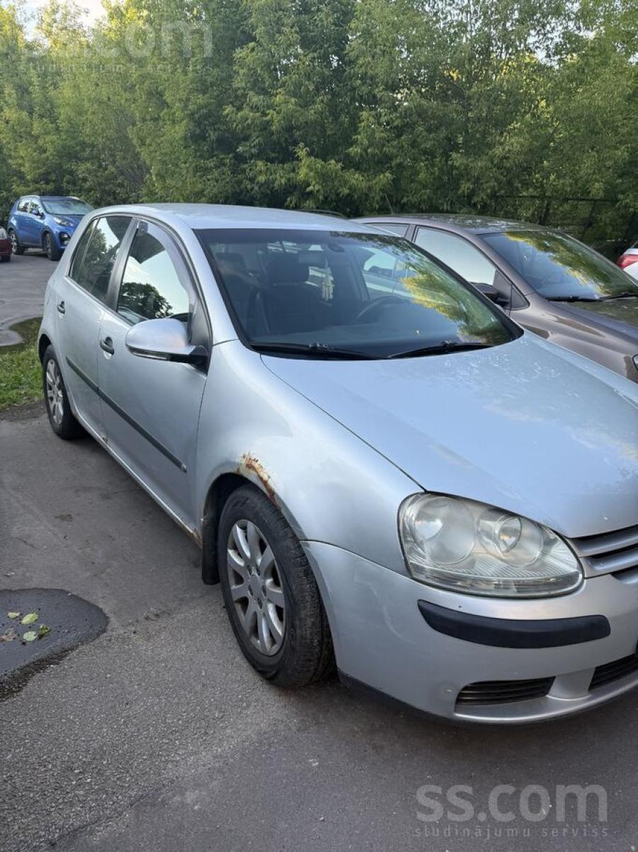 Pelēks Volkswagen Golf 2008 Rīga, ar dzinēja tilpumu 1.90 L un nobraukumu 286 tūkst. km par 350 €, foto 3 vietnē AUTOMOTO.COM.LV