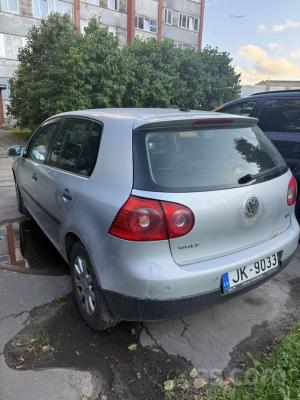 Pelēks Volkswagen Golf 2008 Rīga, ar dzinēja tilpumu 1.90 L un nobraukumu 286 tūkst. km par 350 €, foto 4 vietnē AUTOMOTO.COM.LV