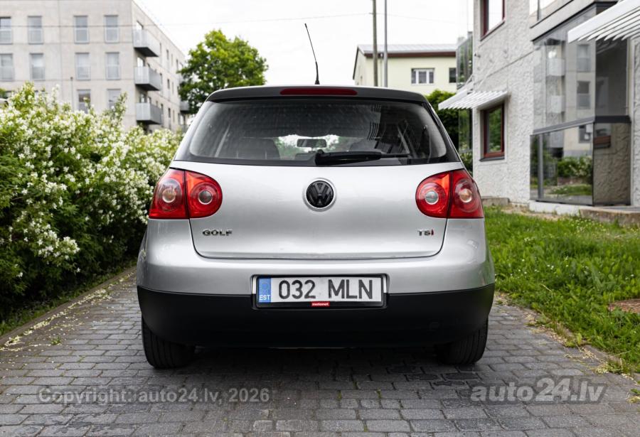 Pelēks Volkswagen Golf 2008 Tallina, ar dzinēja tilpumu 1.40 L un nobraukumu 225 tūkst. km par 2399 €, foto 4 vietnē AUTOMOTO.COM.LV