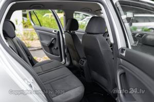 Pelēks Volkswagen Golf 2008 Tallina, ar dzinēja tilpumu 1.40 L un nobraukumu 225 tūkst. km par 2399 €, foto 16 vietnē AUTOMOTO.COM.LV