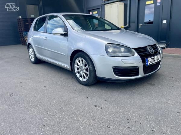 Pelēks Volkswagen Golf 2008 Viļņa, ar dzinēja tilpumu 1.90 L un nobraukumu 320 tūkst. km par 2450 €, foto 4 vietnē AUTOMOTO.COM.LV
