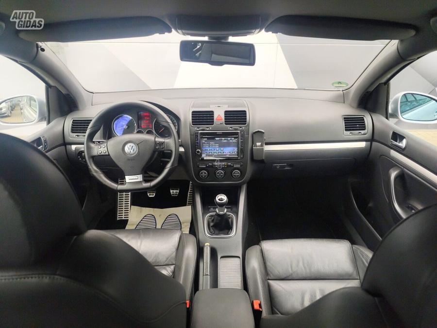 Grey Volkswagen Golf 2008 in Ramuciai, with an engine capacity of 2.00 L and mileage of 154 thousand km for 4350 €, photo 3 on AUTOMOTO.COM.LV