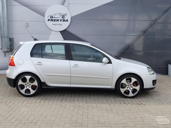 Pelēks Volkswagen Golf 2008 Ramučiai, ar dzinēja tilpumu 2.00 L un nobraukumu 154 tūkst. km par 4350 €, foto 5 vietnē AUTOMOTO.COM.LV