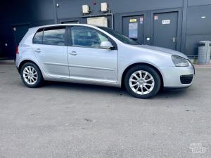 Grey Volkswagen Golf 2008 in Vilnius, with an engine capacity of 1.90 L and mileage of 321 thousand km for 2400 €, photo 6 on AUTOMOTO.COM.LV