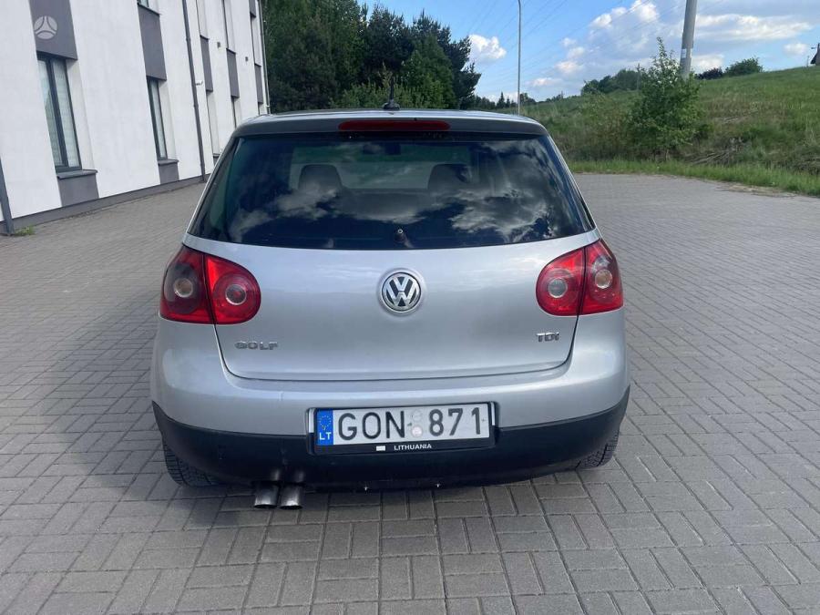 Grey Volkswagen Golf 2008 in Vilnius, with an engine capacity of 1.90 L and mileage of 321 thousand km for 2400 €, photo 10 on AUTOMOTO.COM.LV