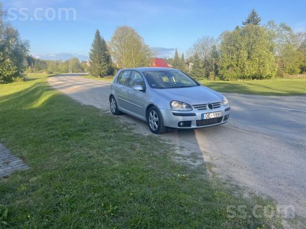 Pelēks Volkswagen Golf 2008 Rīga, ar dzinēja tilpumu 1.90 L un nobraukumu 401 tūkst. km par 700 €, foto 2 vietnē AUTOMOTO.COM.LV