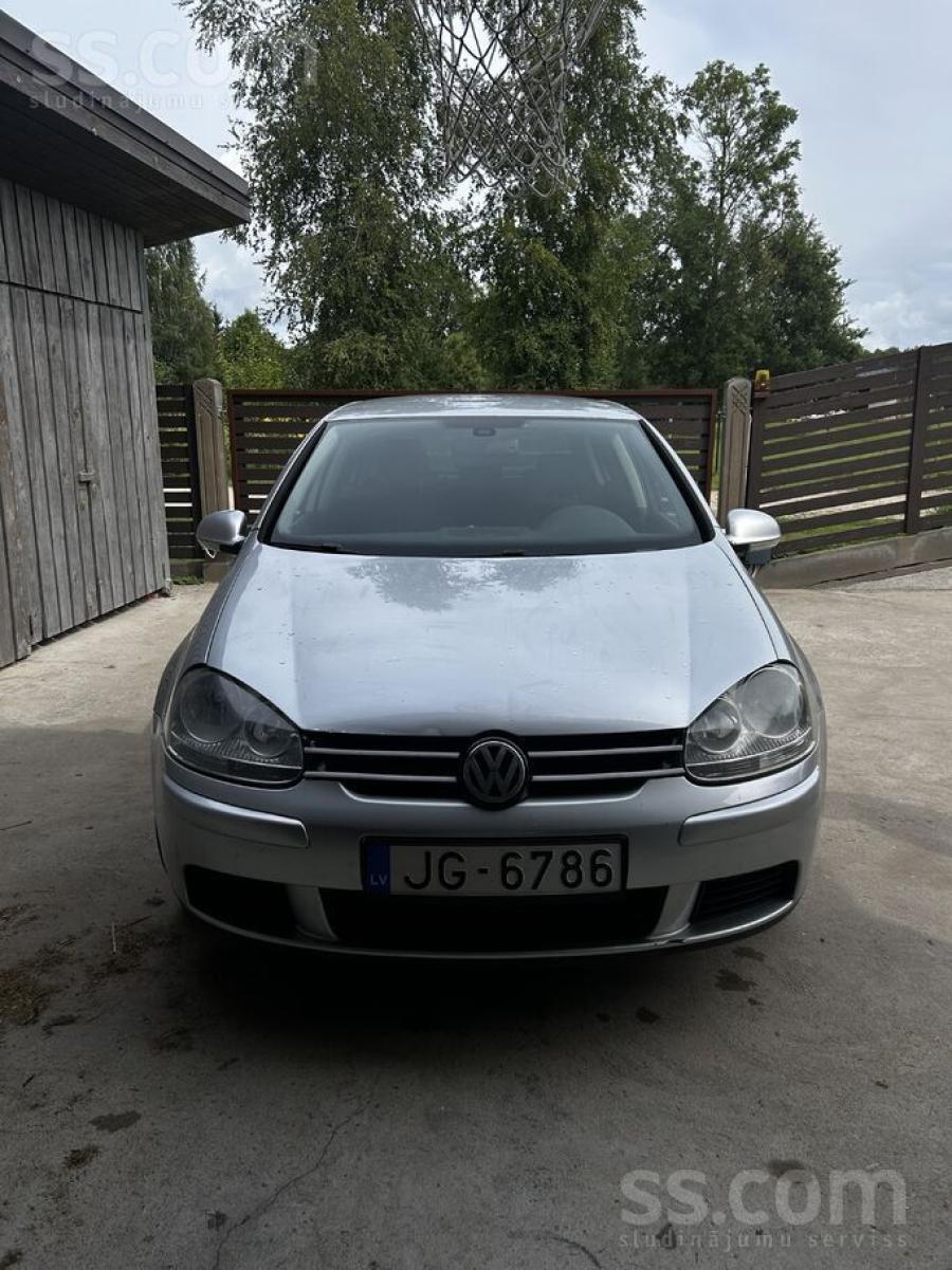 Pelēks Volkswagen Golf 2008 Jelgava, ar dzinēja tilpumu 1.90 L un nobraukumu 252 tūkst. km par 2800 €, foto 4 vietnē AUTOMOTO.COM.LV