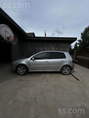 Pelēks Volkswagen Golf 2008 Jelgava, ar dzinēja tilpumu 1.90 L un nobraukumu 252 tūkst. km par 2800 €, foto 5 vietnē AUTOMOTO.COM.LV