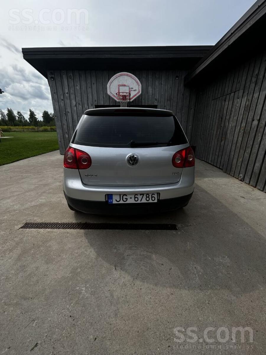 Pelēks Volkswagen Golf 2008 Jelgava, ar dzinēja tilpumu 1.90 L un nobraukumu 252 tūkst. km par 2800 €, foto 7 vietnē AUTOMOTO.COM.LV