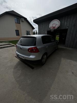 Pelēks Volkswagen Golf 2008 Jelgava, ar dzinēja tilpumu 1.90 L un nobraukumu 252 tūkst. km par 2800 €, foto 8 vietnē AUTOMOTO.COM.LV